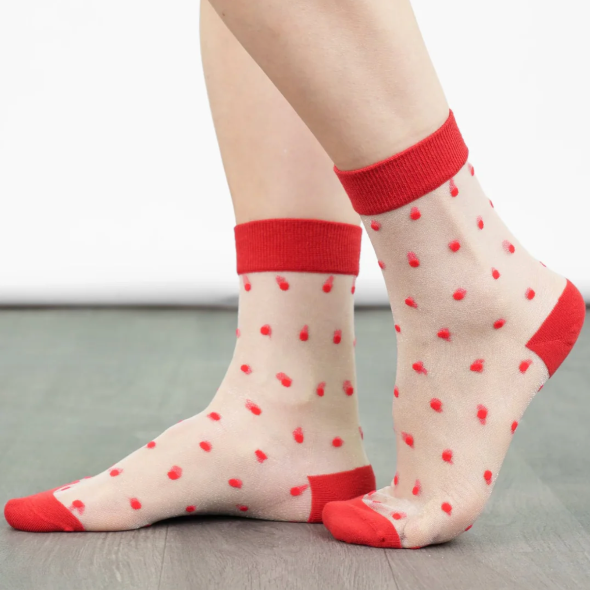 Red Spots Sheer Ankle Socks – Hari And The Gang